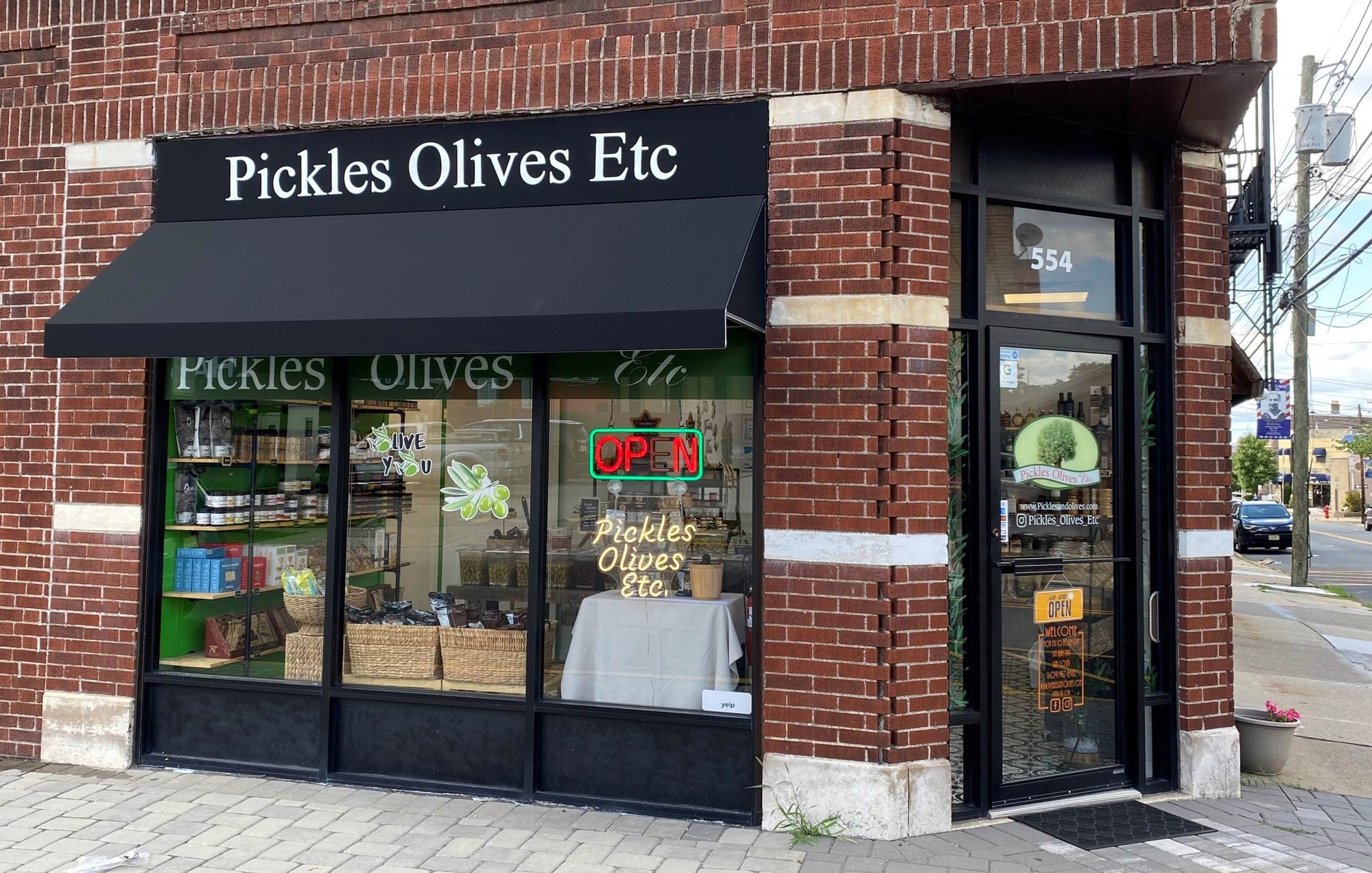 Shop Online for Fresh & Cruncy Pickles and Selective Olives – Pickles ...